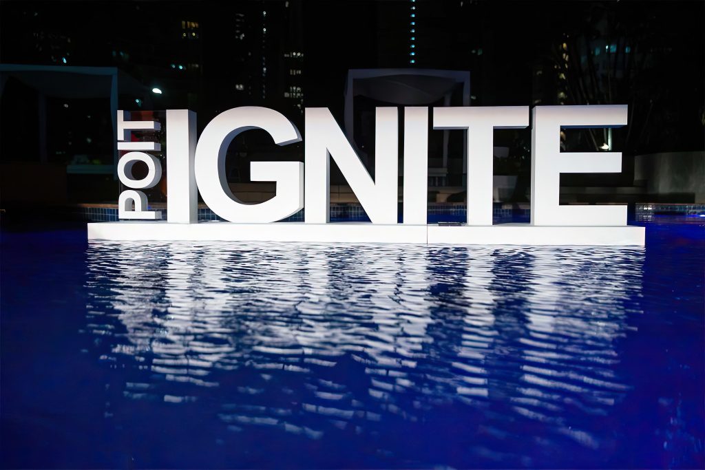Floating Pool Letters | SIGNBOYZ